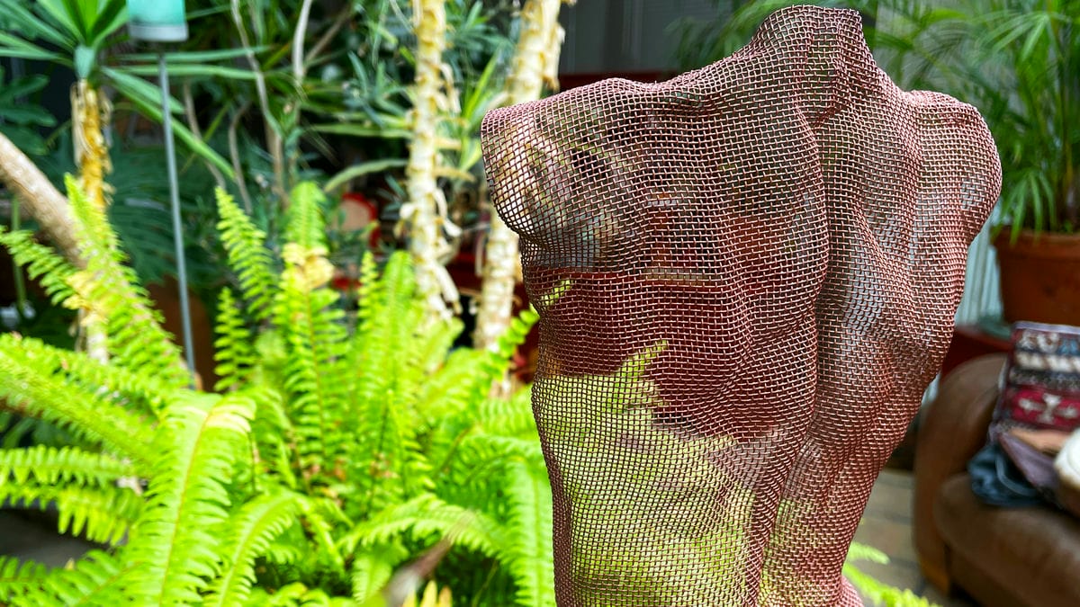 Wire sculpture by artist David Begbie, London